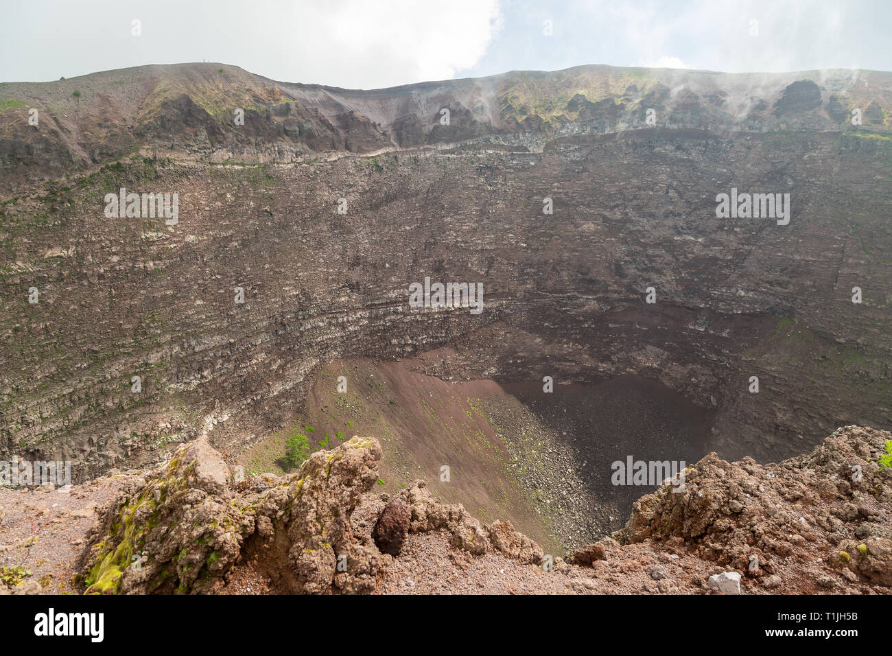 View inside crater mount vesuvius hi-res stock photography and images ...