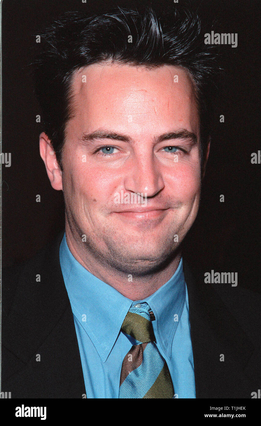 LOS ANGELES, CA. October 23, 1999: "Friends" star Matthew Perry at the ...