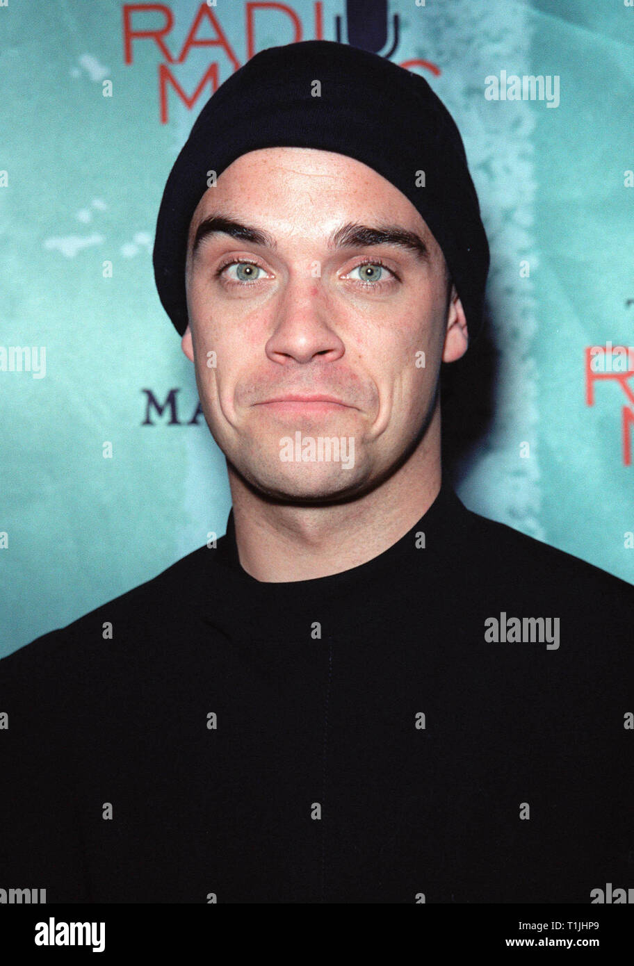 LAS VEGAS, NV. October 28, 1999: Pop star Robbie Williams at The WB ...