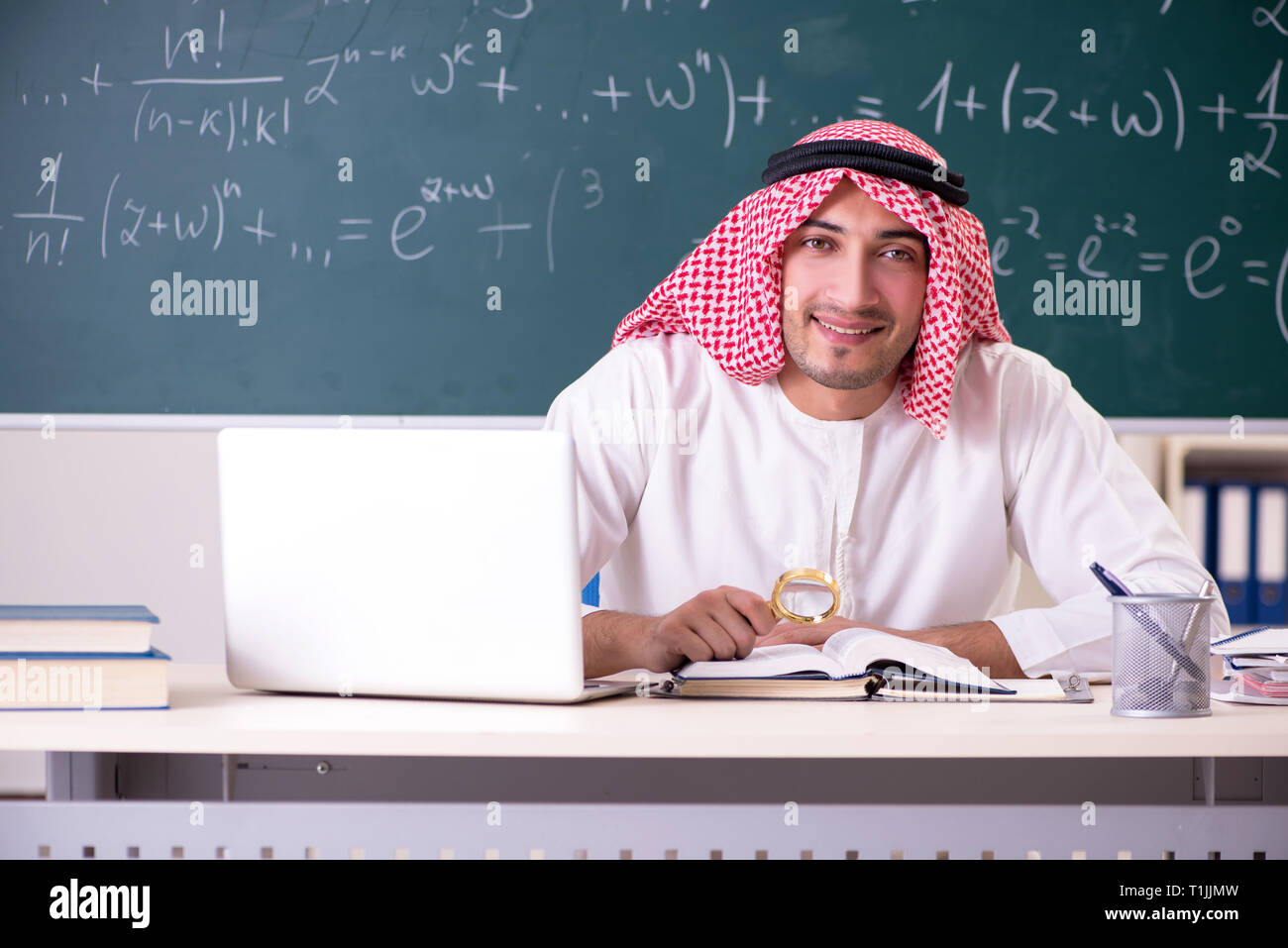 Mathematician arab hi-res stock photography and images - Alamy