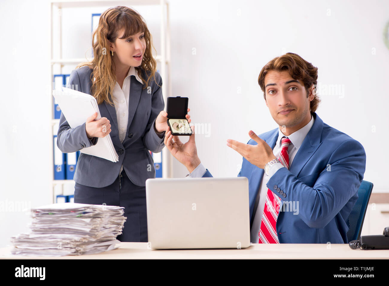 Woman talking inattentive man hi-res stock photography and images - Alamy
