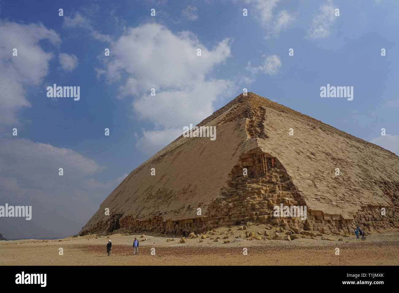 Dahshur, Egypt: A corner of the Bent Pyramid, built under the Old ...