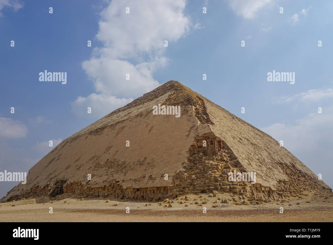 Dahshur, Egypt: The Bent Pyramid, built under the Old Kingdom Pharaoh ...