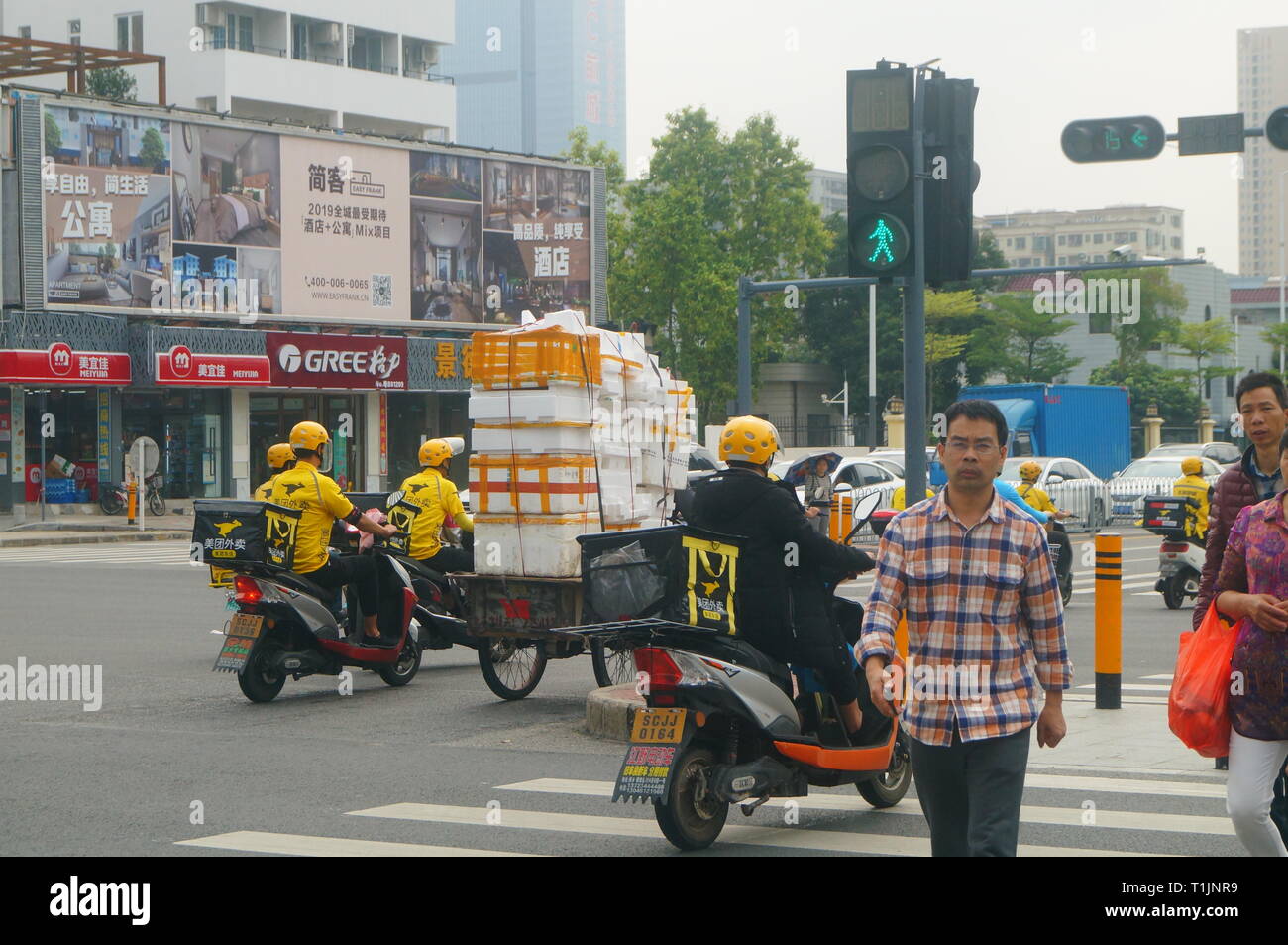 Shenzhen, China: Logistics Express Brothers on the Street Stock Photo ...