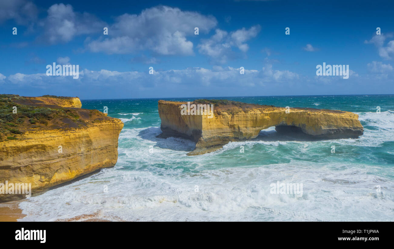 London bridge 12 apostles hi-res stock photography and images - Alamy