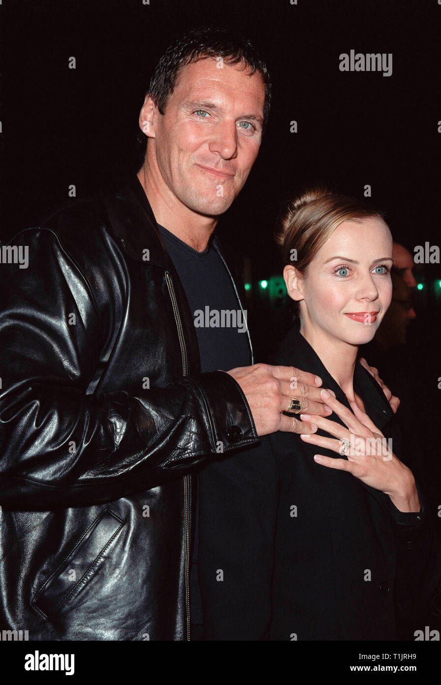 LOS ANGELES, CA. November 16, 1999: German actor Rolf Mueller & wife ...