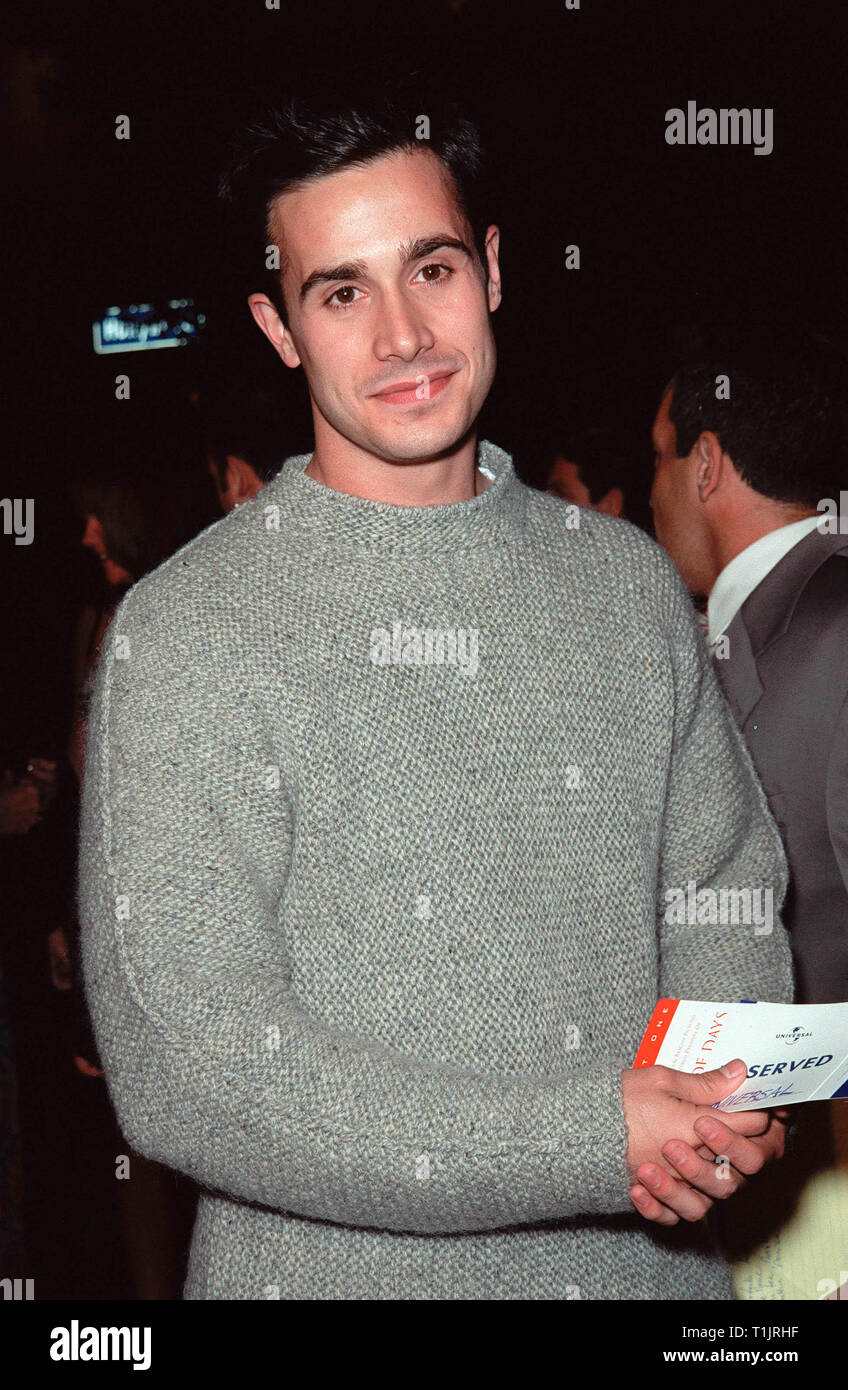 Los Angeles Ca November 16 1999 Actor Freddie Prinze Jr At The