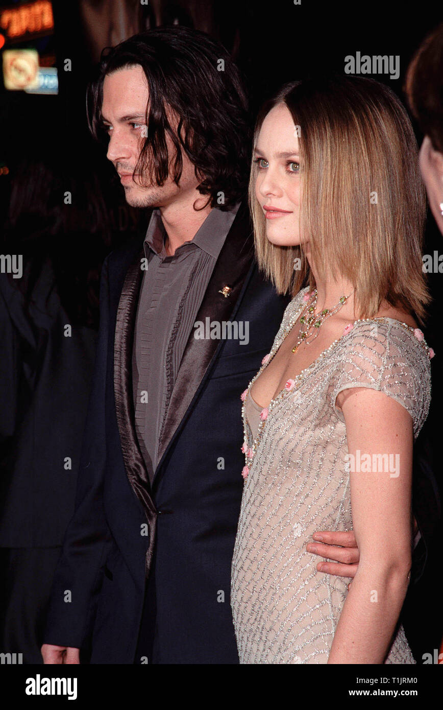 LOS ANGELES, CA. November 17, 1999: Actor Johnny Depp & Girlfriend ...
