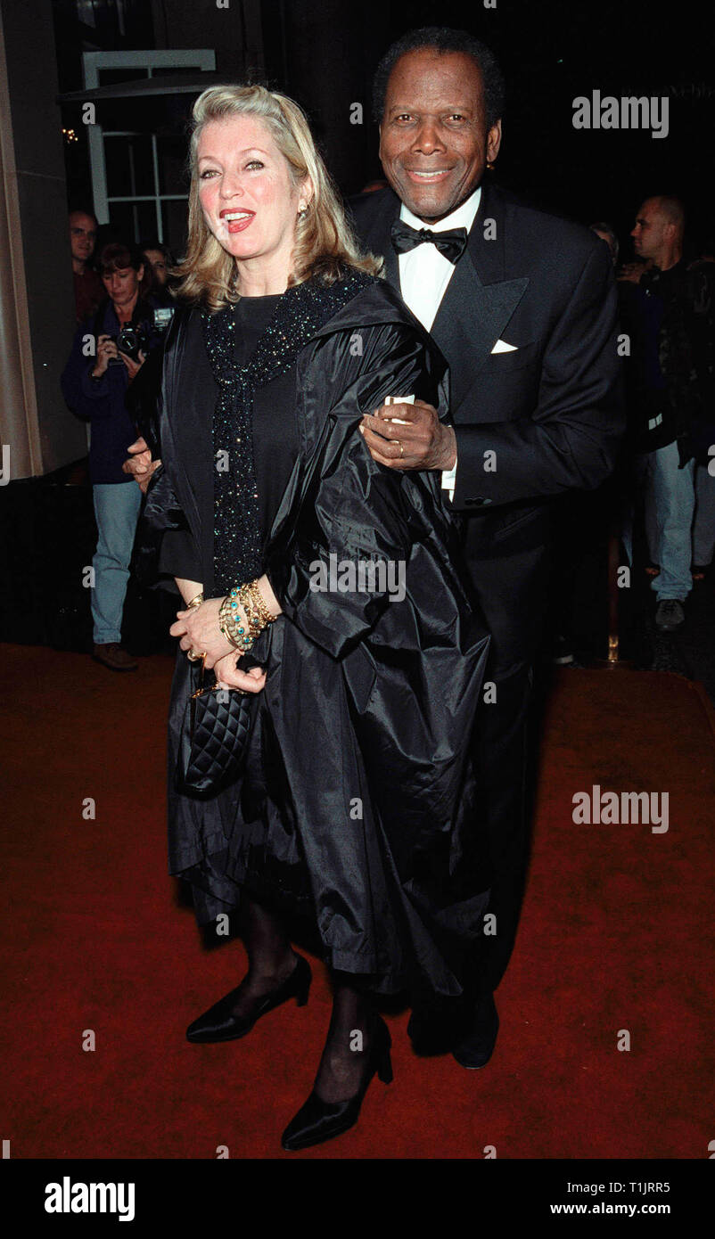 Sidney poitier and wife hi-res stock photography and images - Alamy