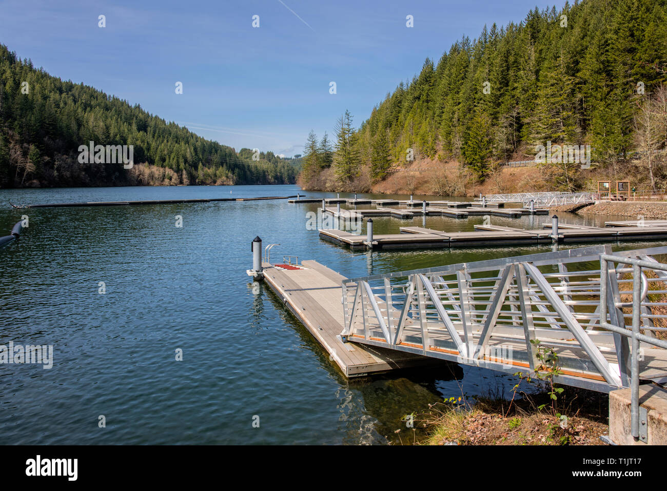 Docking floats hi-res stock photography and images - Alamy