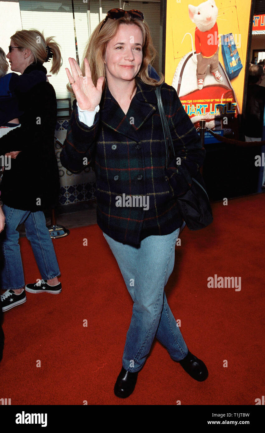 LOS ANGELES, CA. December 06, 1999: Actress Lea Thompson at the world ...