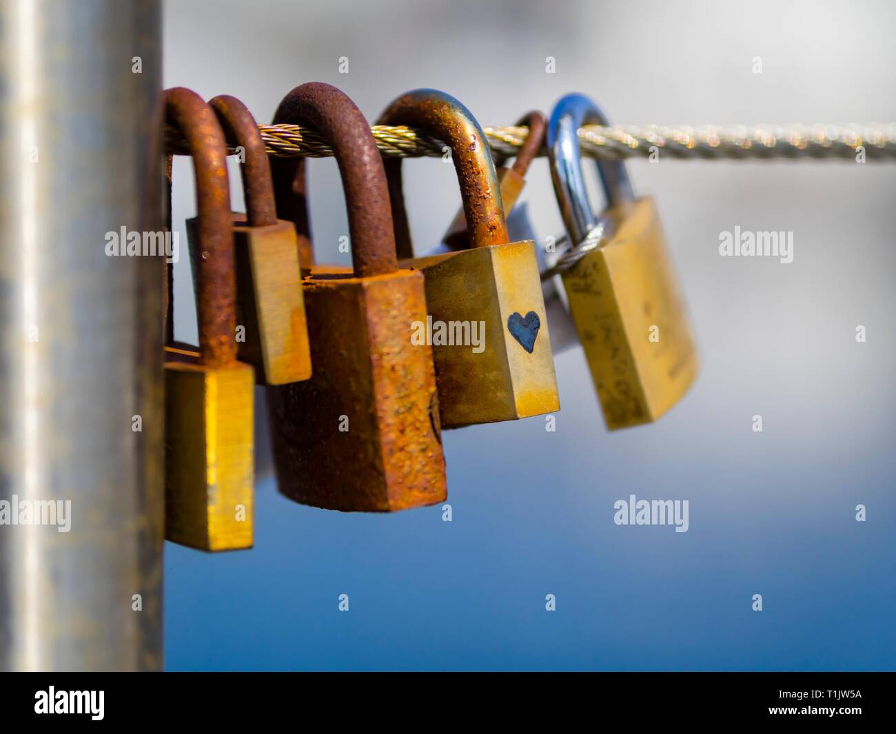 Locks falling hi-res stock photography and images - Alamy