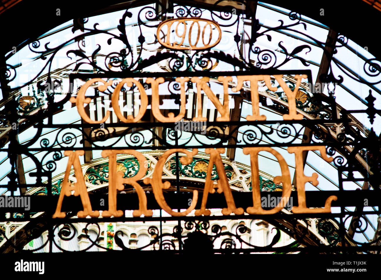 Sign arcade hi-res stock photography and images - Alamy