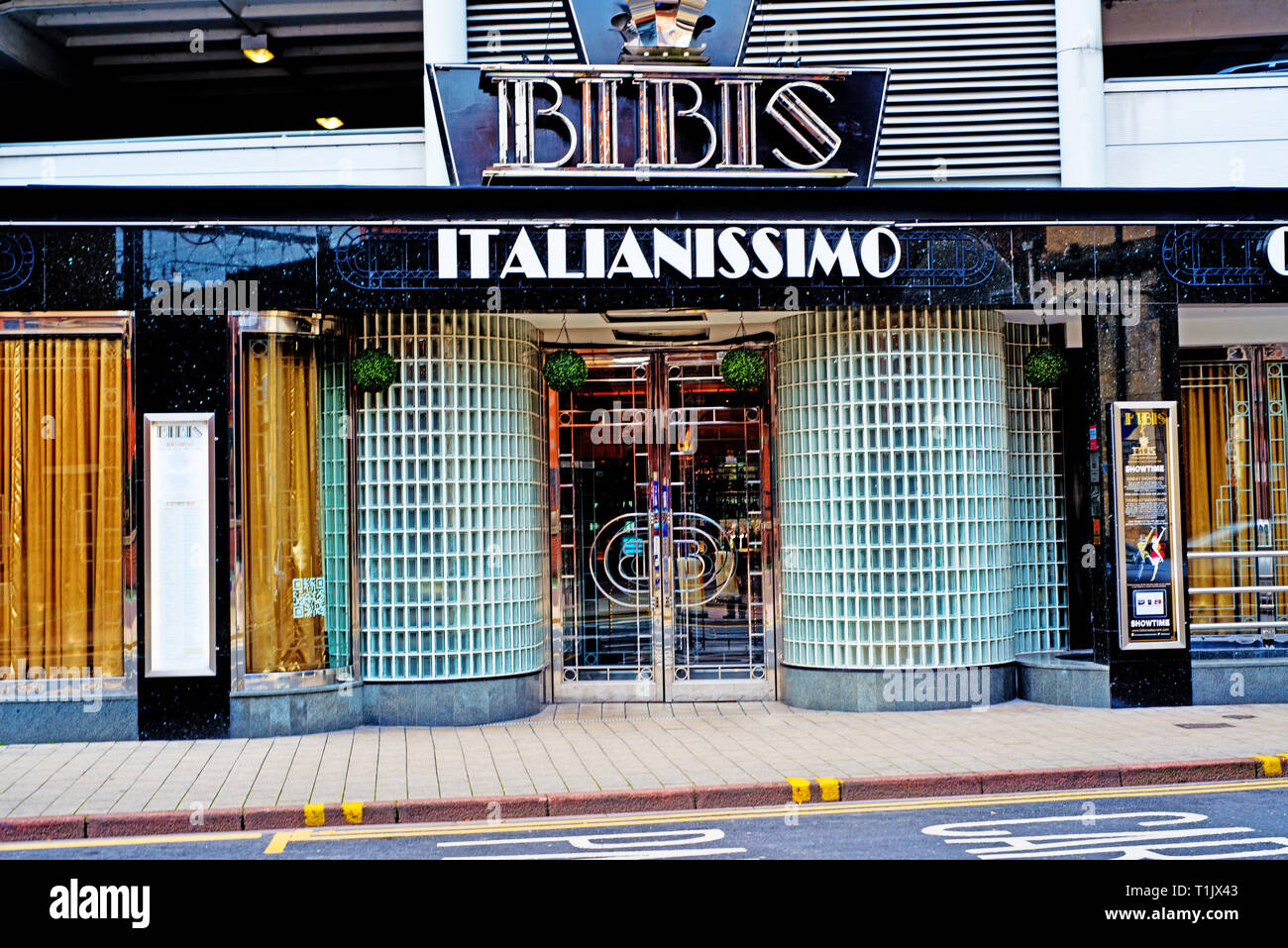 Italian restaurant england hi-res stock photography and images - Alamy