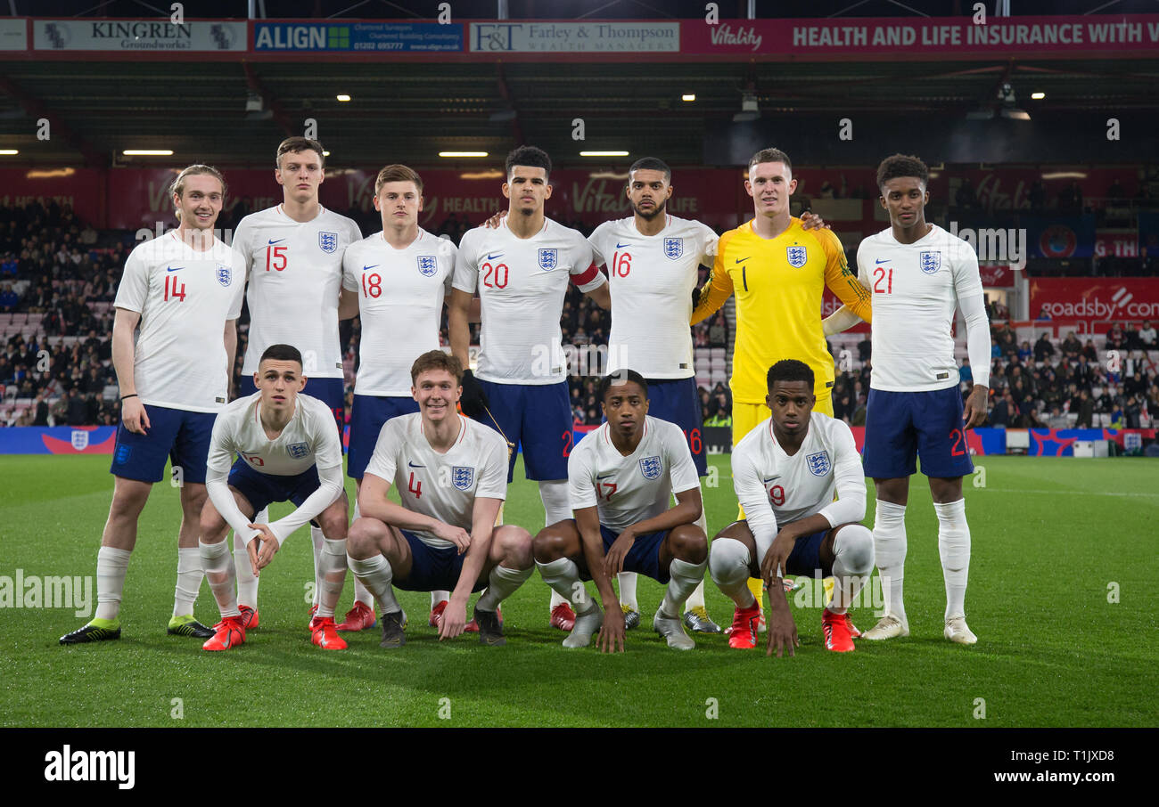 Team photo during hi-res stock photography and images - Alamy