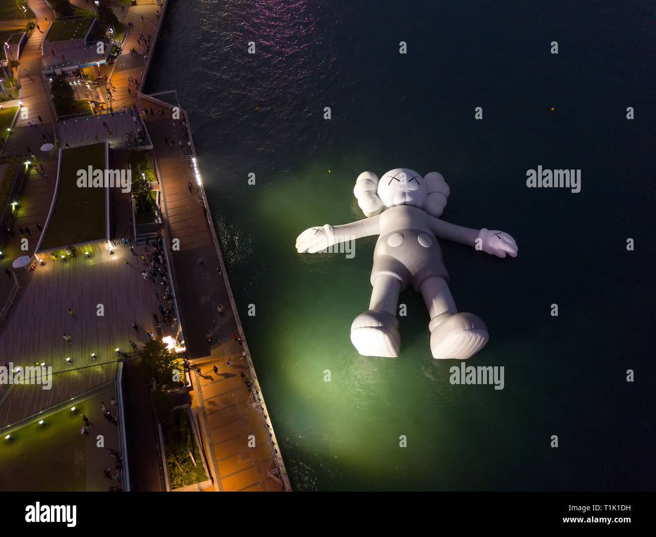 Kaws installation hi-res stock photography and images - Alamy