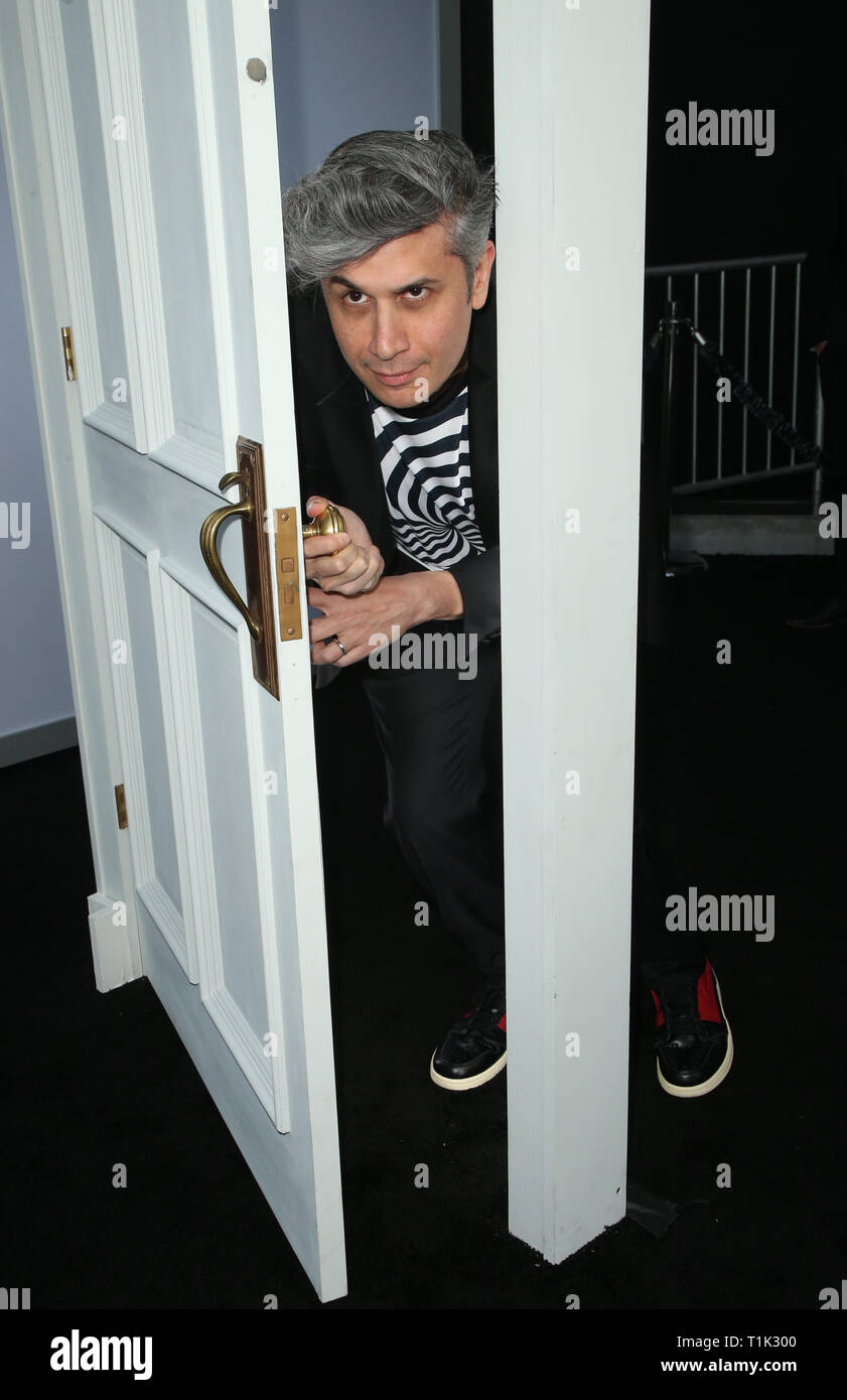 Los Angeles, USA. 26th Mar 2019. Win Rosenfeld, arrives at 'The ...
