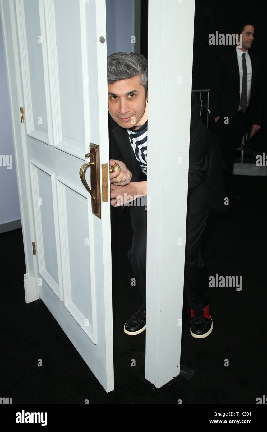 Los Angeles, USA. 26th Mar 2019. Win Rosenfeld, arrives at 'The ...