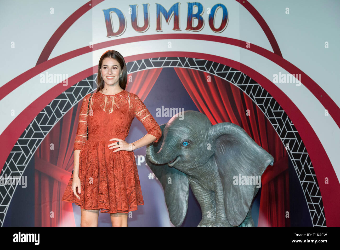 Alice in wonderland film premiere hi-res stock photography and images ...