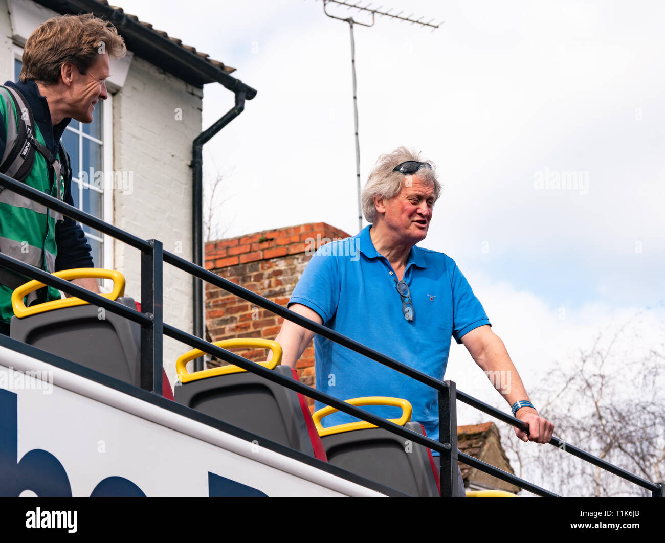 Buckingham, UK. 27th Mar 2019. TIM MARTIN addresses a crowd of ...