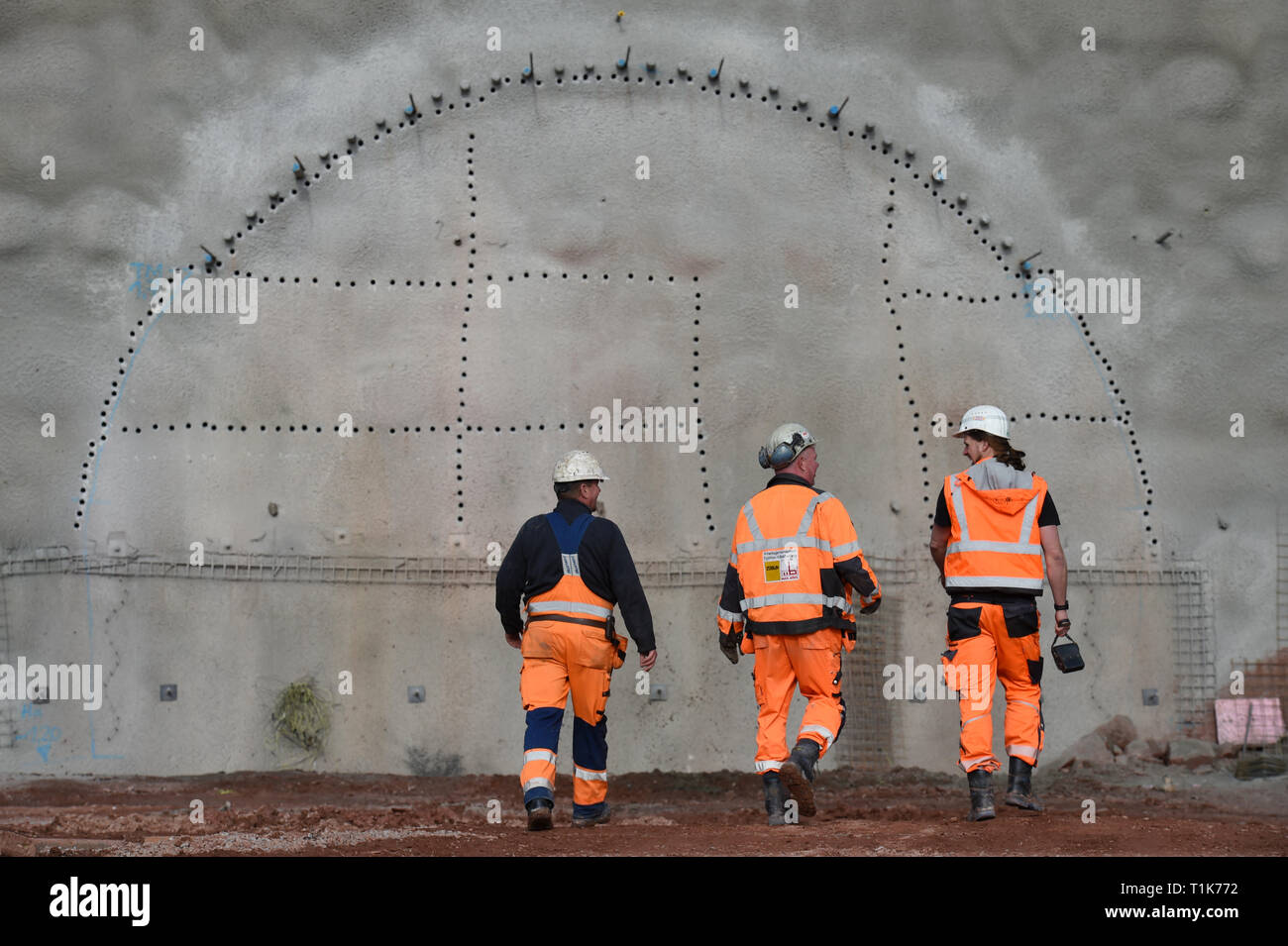 Blasting wall hi-res stock photography and images - Alamy
