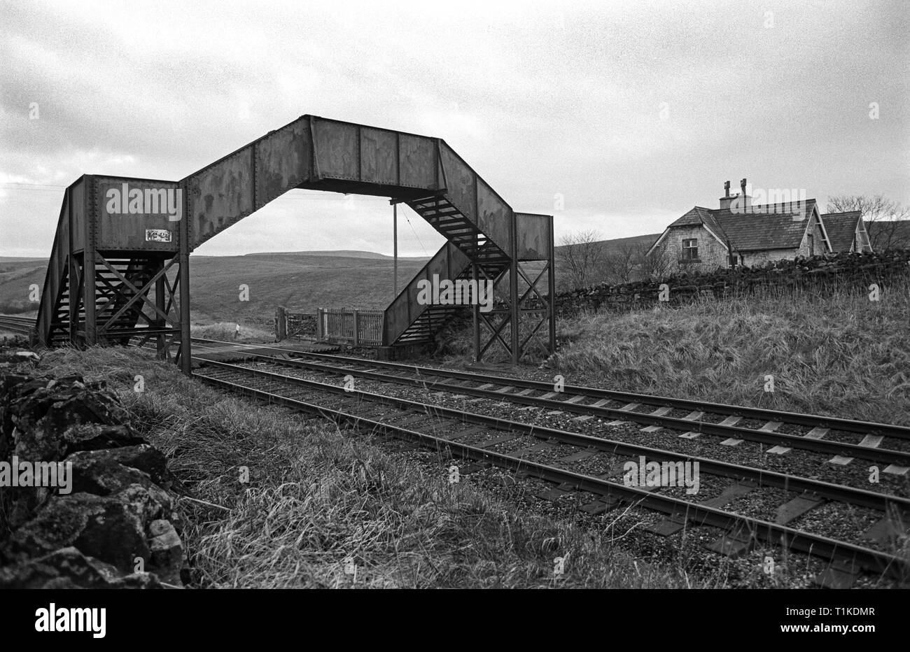 Railway bridge on the Settle to Carlisle railway line, Northern England ...