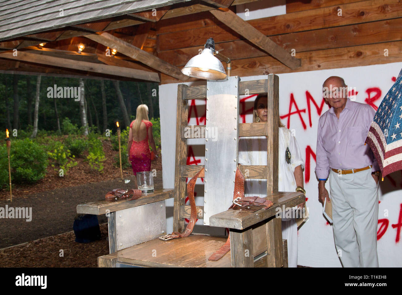 2016 23rd annual watermill summer benefit hi-res stock photography and ...