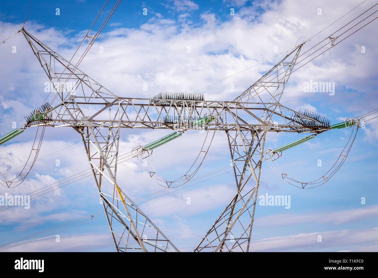 High voltage overhead electricity cables hi-res stock photography and ...