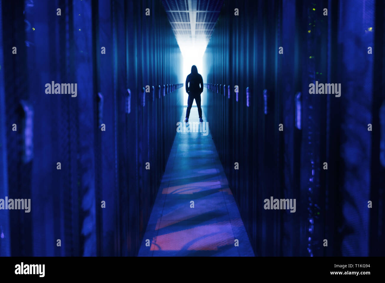 Hackers and room hi-res stock photography and images - Alamy