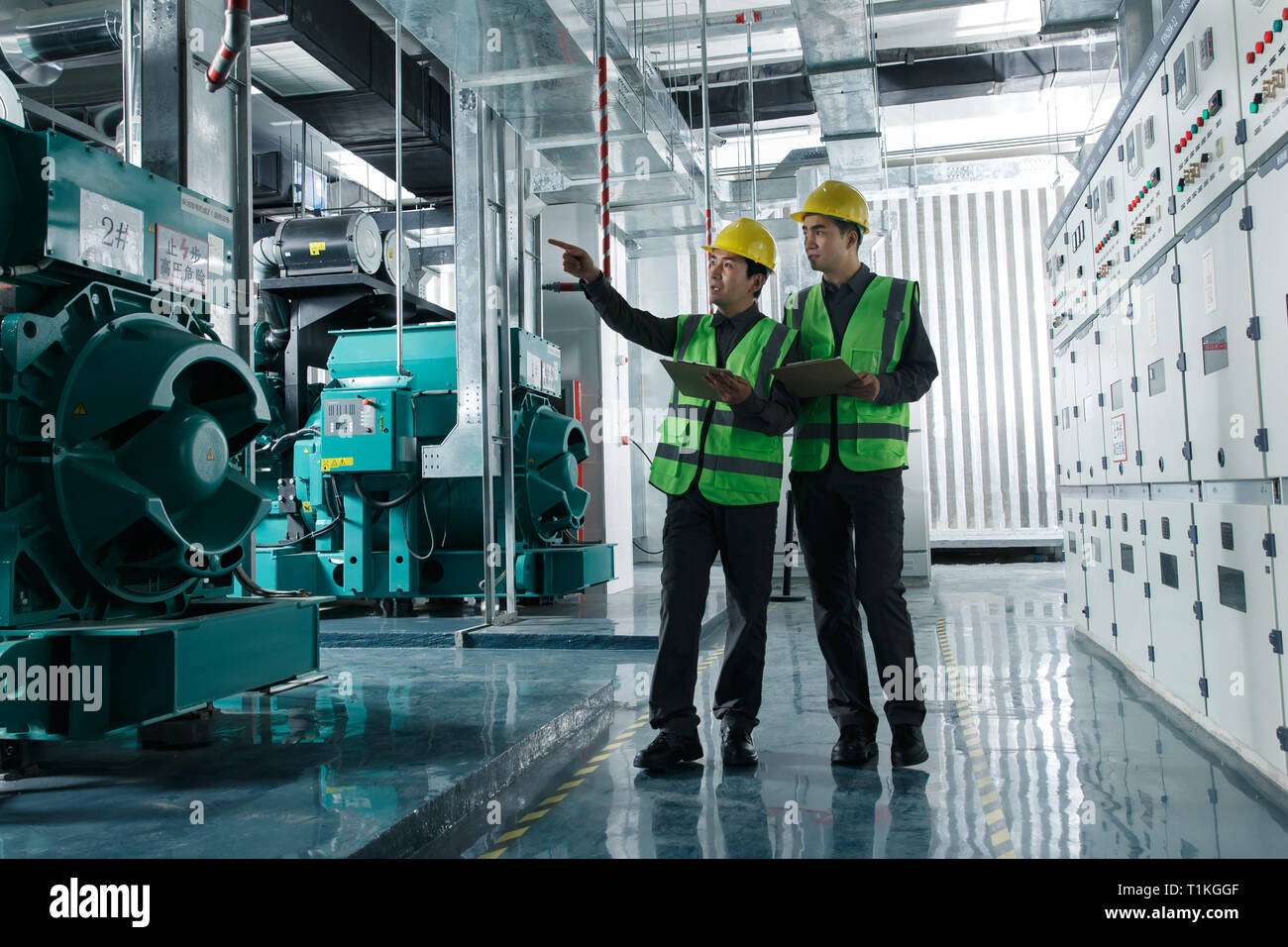 Indian men in production hi-res stock photography and images - Alamy