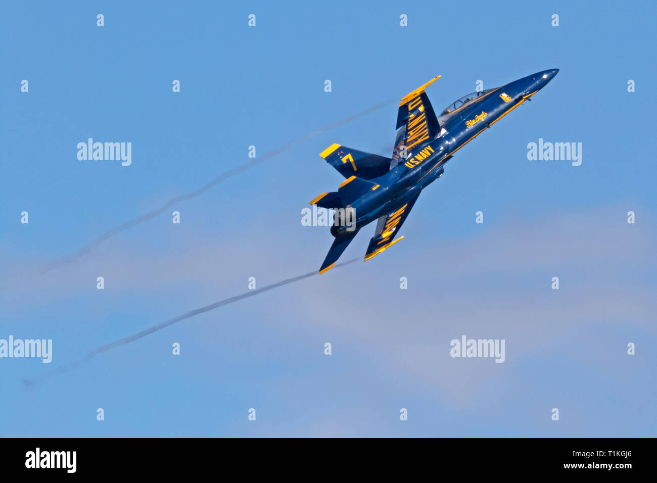 F 18 fighter jet cockpit hi-res stock photography and images - Alamy