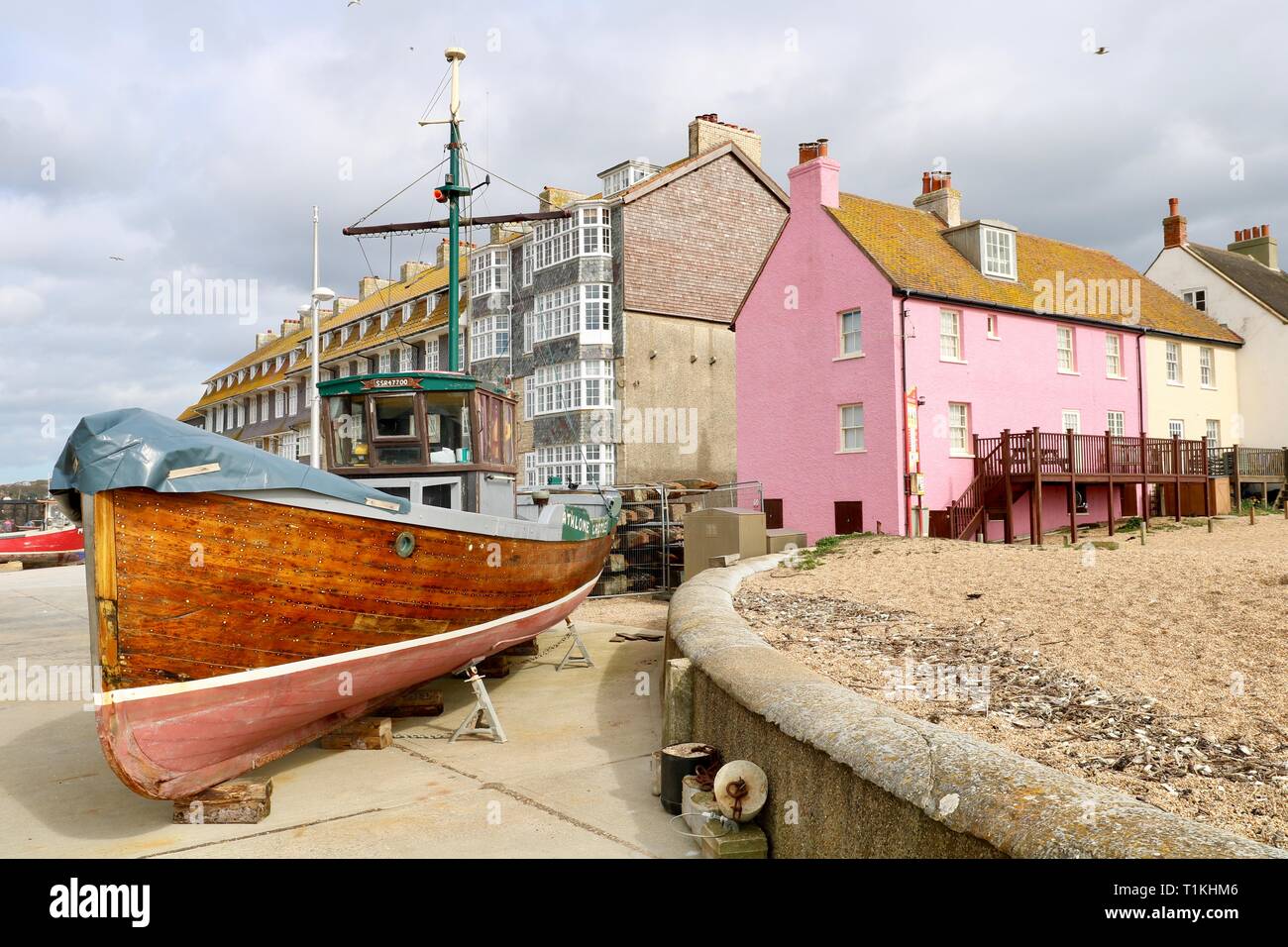 Dock side quay side tourism hi-res stock photography and images - Alamy