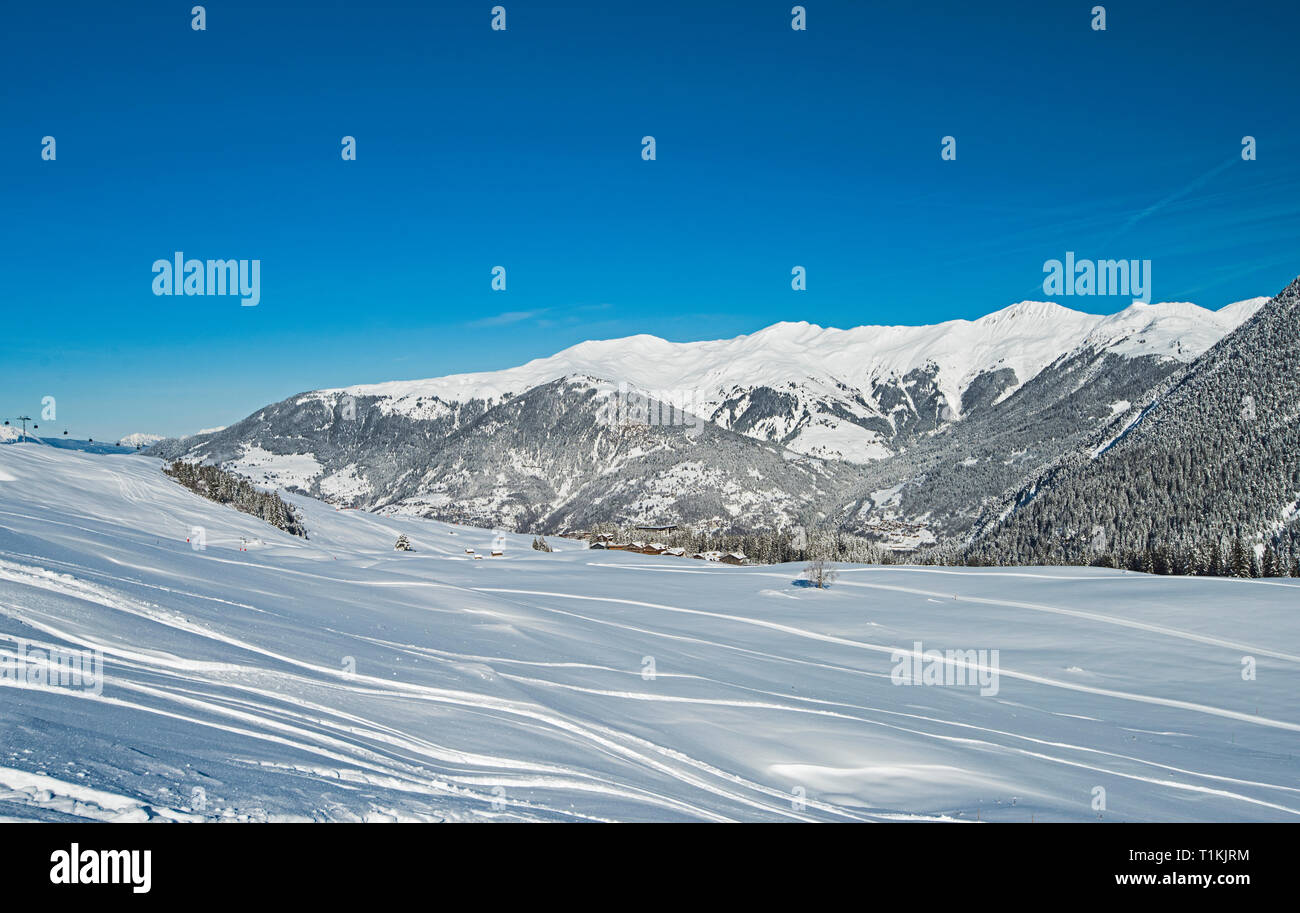 Powder snow slope hi-res stock photography and images - Alamy