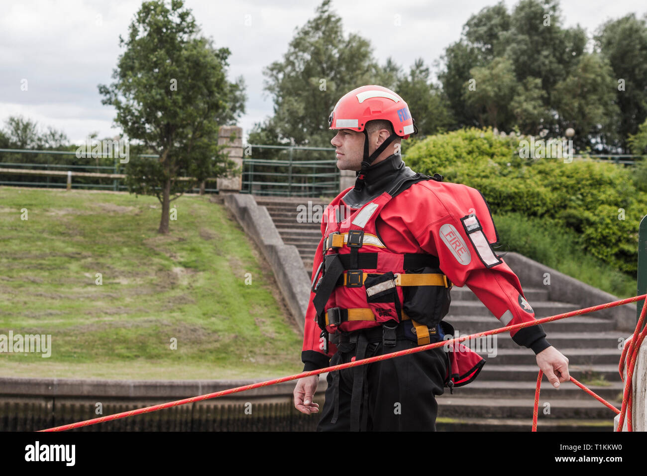 Humberside Fire and Rescue Service doing a river rescue training ...