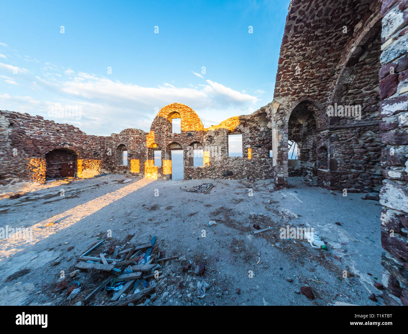 Santorini venetian castle hi-res stock photography and images - Alamy