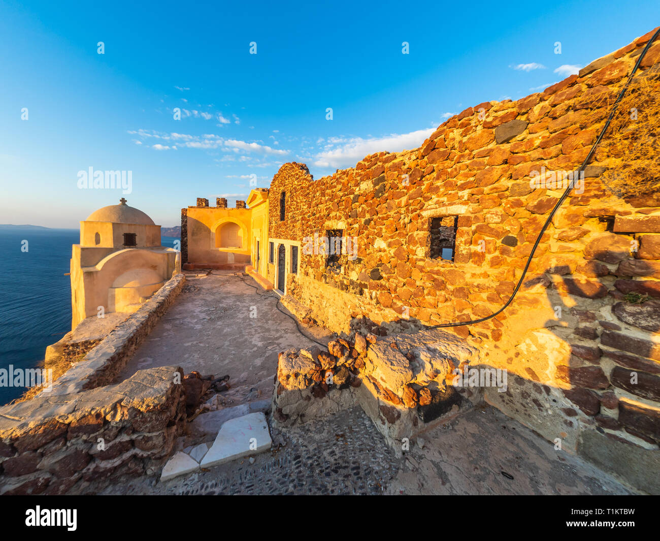 Santorini venetian castle hi-res stock photography and images - Alamy