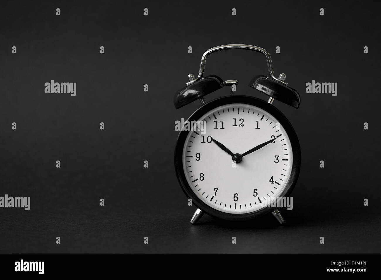 Late show sign hi-res stock photography and images - Alamy