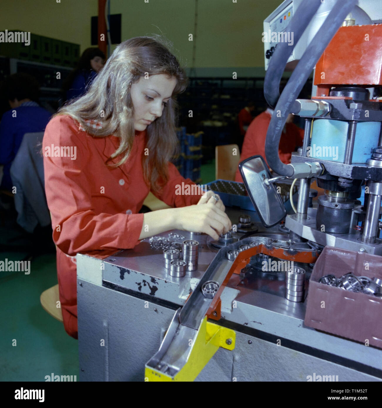 Woman machine operator hi-res stock photography and images - Alamy