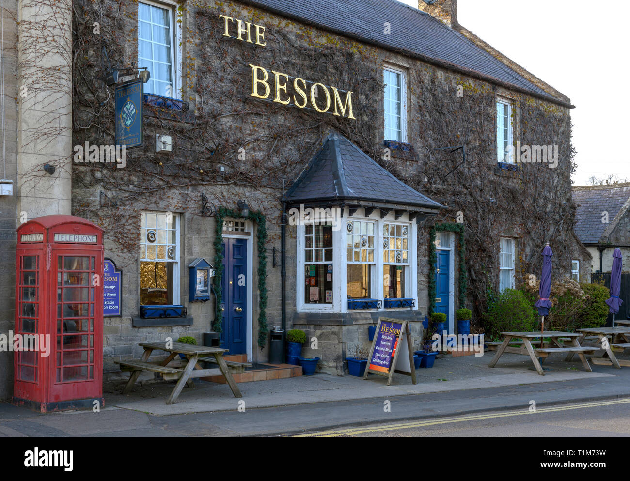 The Besom Inn - (public house) - High Street, Coldstream, Scottish ...
