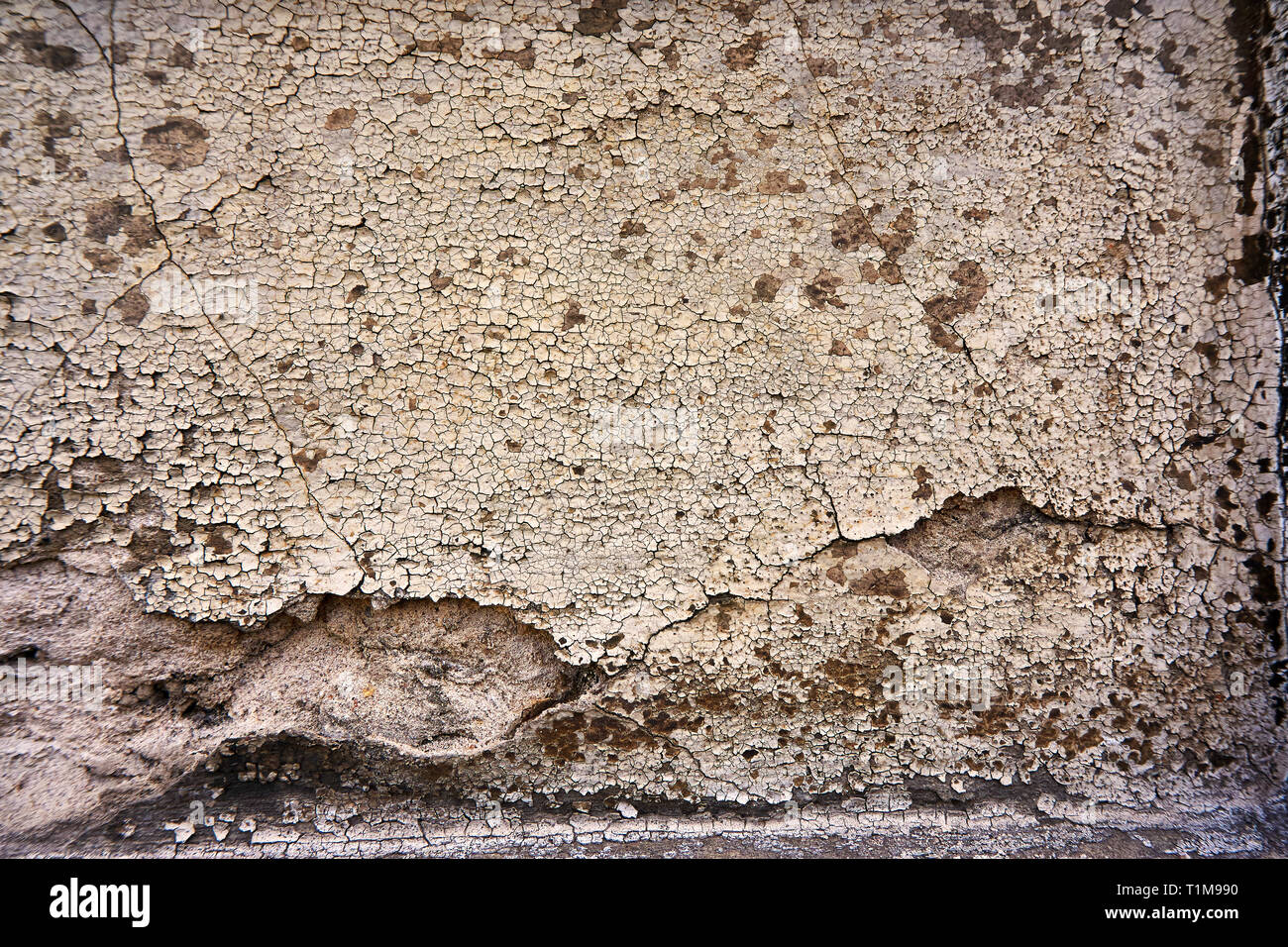 cracked color on a wall outside Stock Photo - Alamy