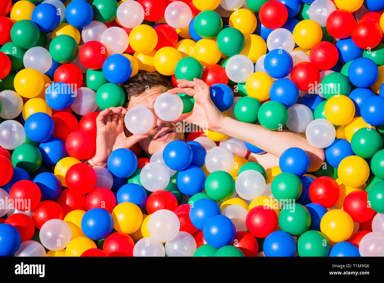 Person laying by the pool hi-res stock photography and images - Alamy