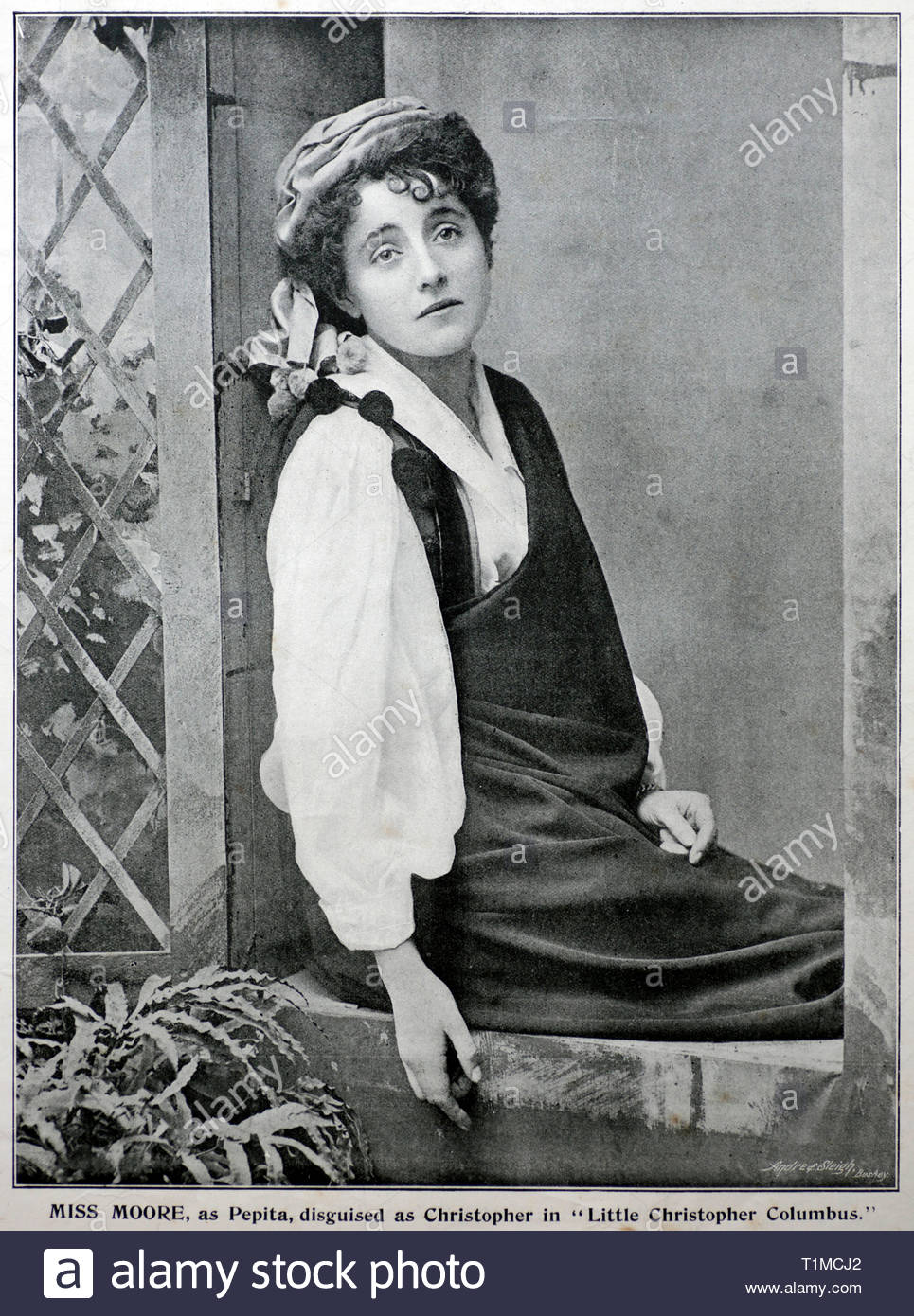 Eva Moore portrait, 1868 – 1955, was an English actress, photograph ...