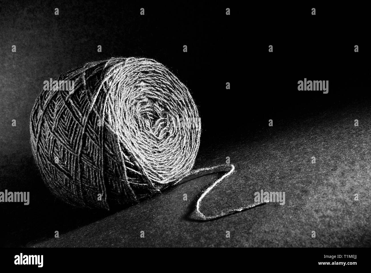 ball of thread Stock Photo - Alamy