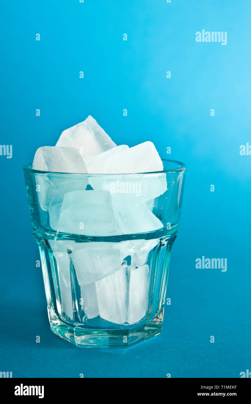 glass full of ice Stock Photo - Alamy