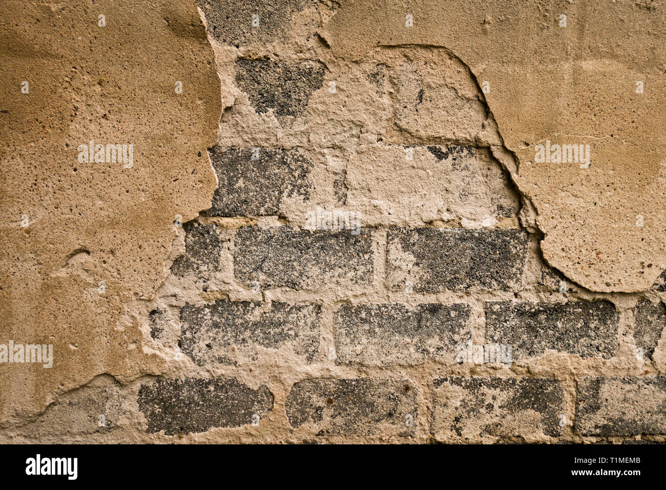 wall damaged and in decay Stock Photo - Alamy