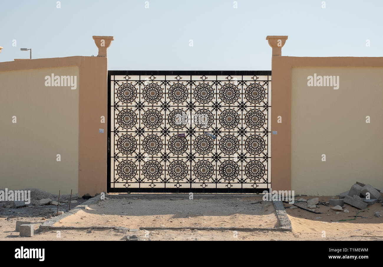 Close up of a beautiful pattern of metal main gate of a villa Stock ...