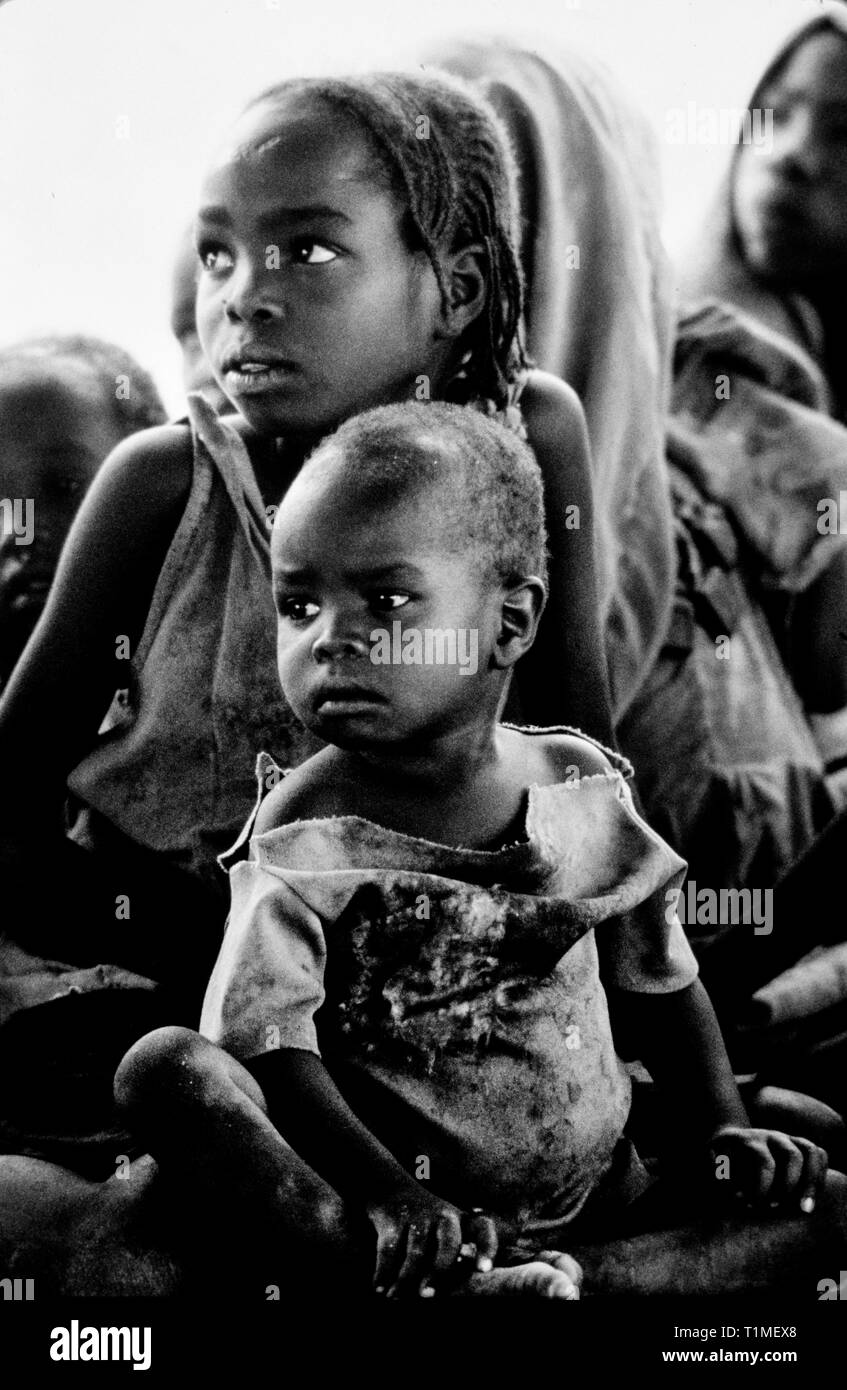 Sudan famine 1985 refugee camp hi-res stock photography and images - Alamy