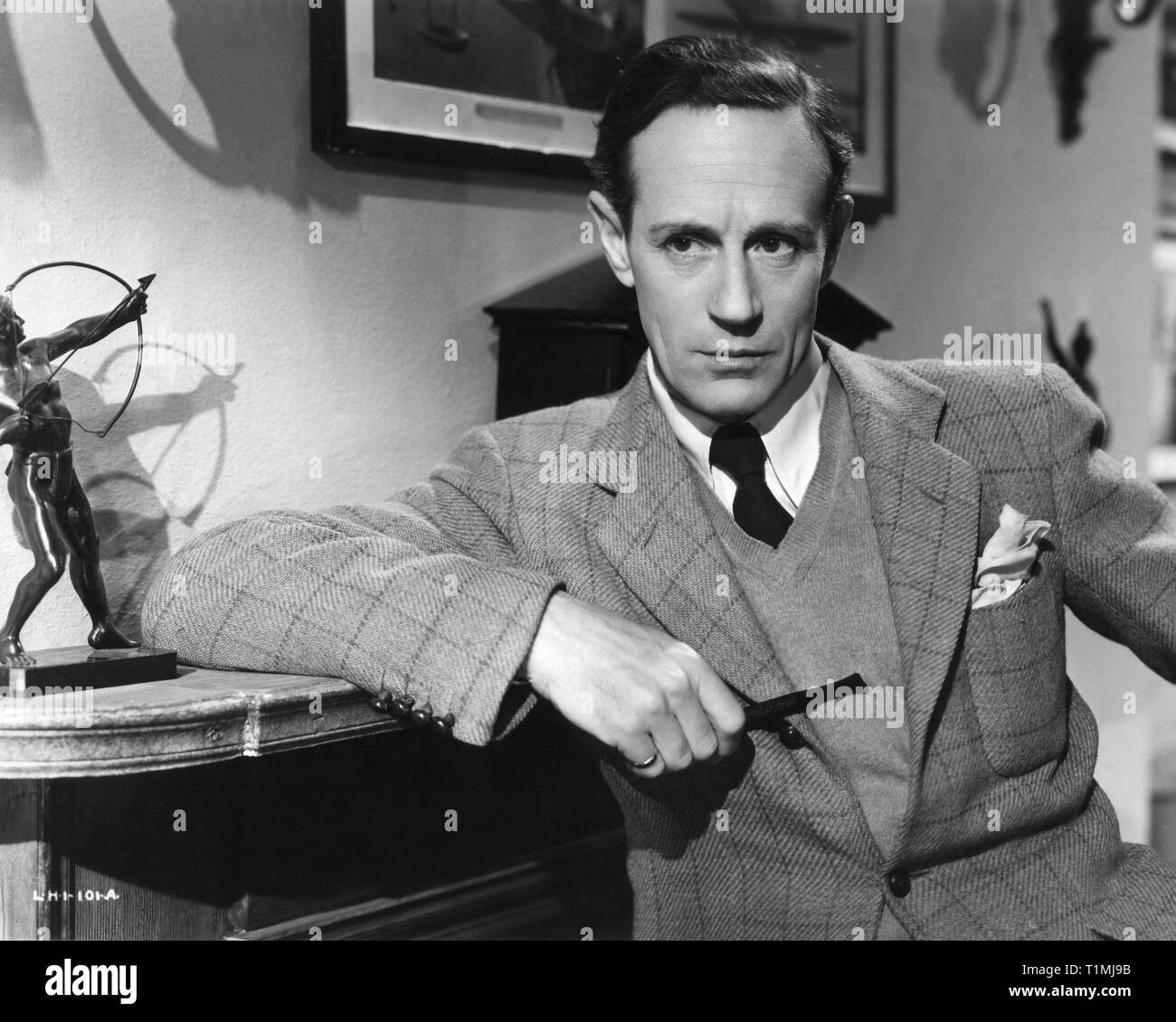 LESLIE HOWARD as R. J. Mitchell THE FIRST OF THE FEW / SPITFIRE 1942 ...