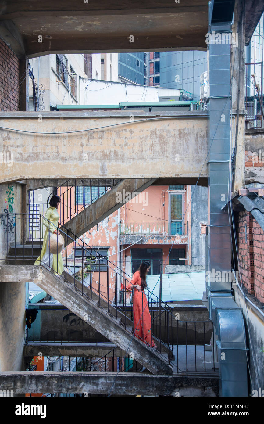 Poor housing in Ho Chi Minh City, Vietnam Stock Photo - Alamy