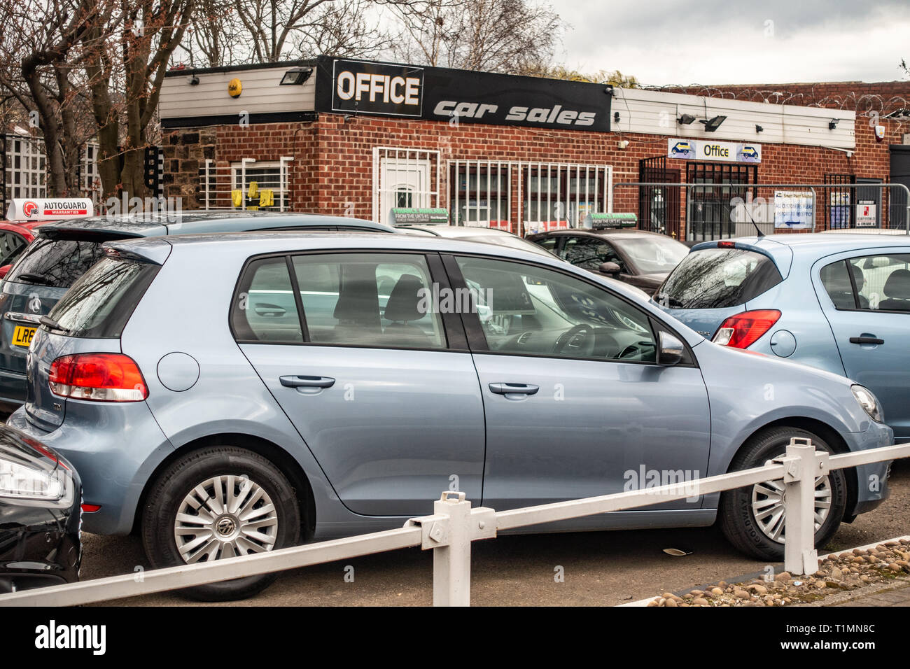 Secondhand cars for sale on forecourt hi-res stock photography and ...